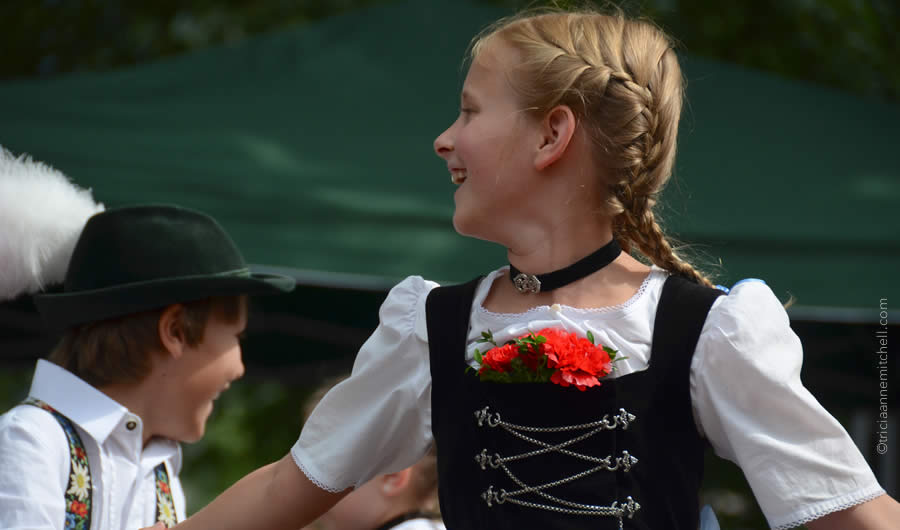 Slap Happy: Dancing the Schuhplattler in Bavaria – Travels with Tricia