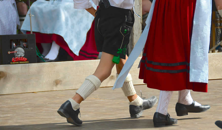 Slap Happy: Dancing the Schuhplattler in Bavaria – Travels with Tricia